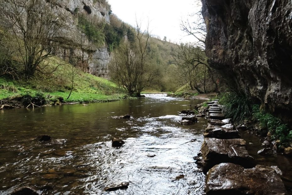 CHEE DALE CIRCULAR WALK + INCREDIBLE STEPPING STONES