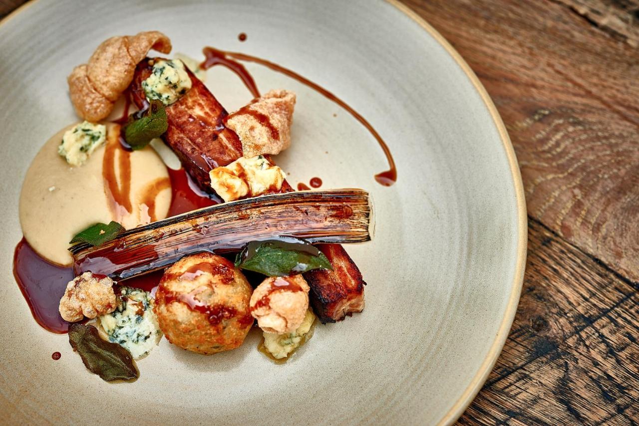 BEST PLACES TO STAY IN THE COTSWOLDS: AREA + HOTELS