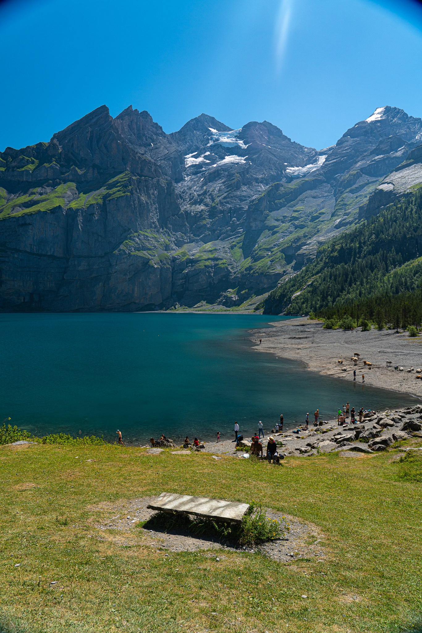 OESCHINENSEE HIKE: A PANORAMIC CIRCULAR LAKE HIKE
