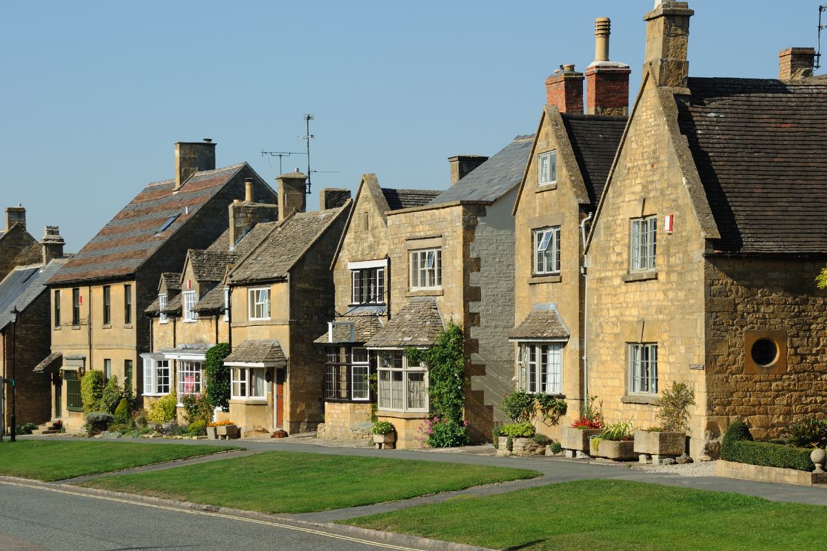 Cotswolds Itinerary: A Fairy-Tale Long Weekend Away (3 Days)